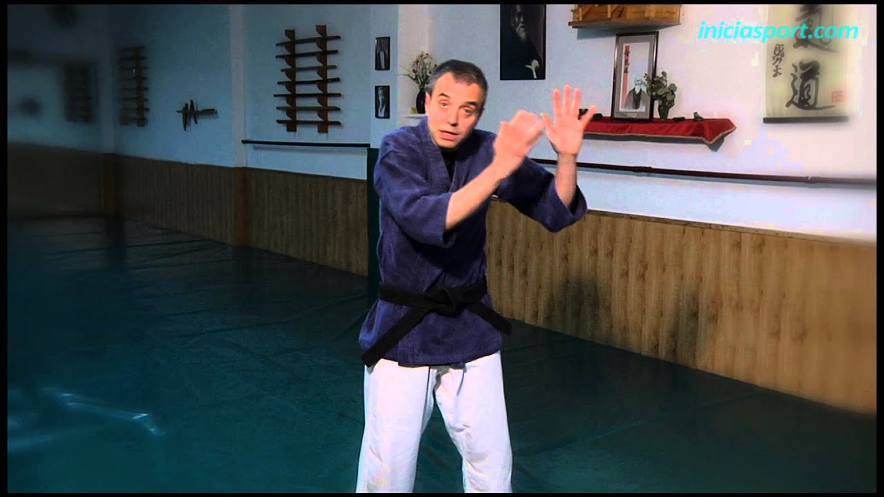 Jujutsu 9. Ataque de doble puñetazo circular a la cara (Escuela Fusen Ryu ) - YouTube