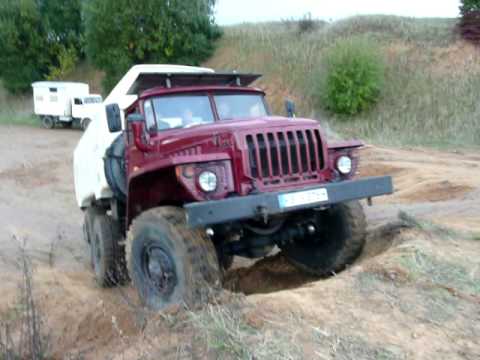 Ural 4320 im Gelände - YouTube