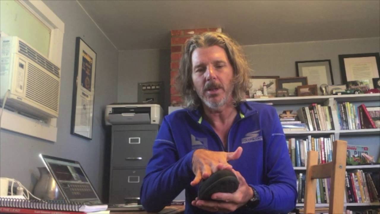 Jonathan Beverly reviews the Iparia Hana minimalist shoe from Xero ...