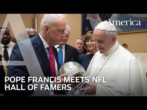 Pope Francis meets with NFL Hall of Famers - YouTube