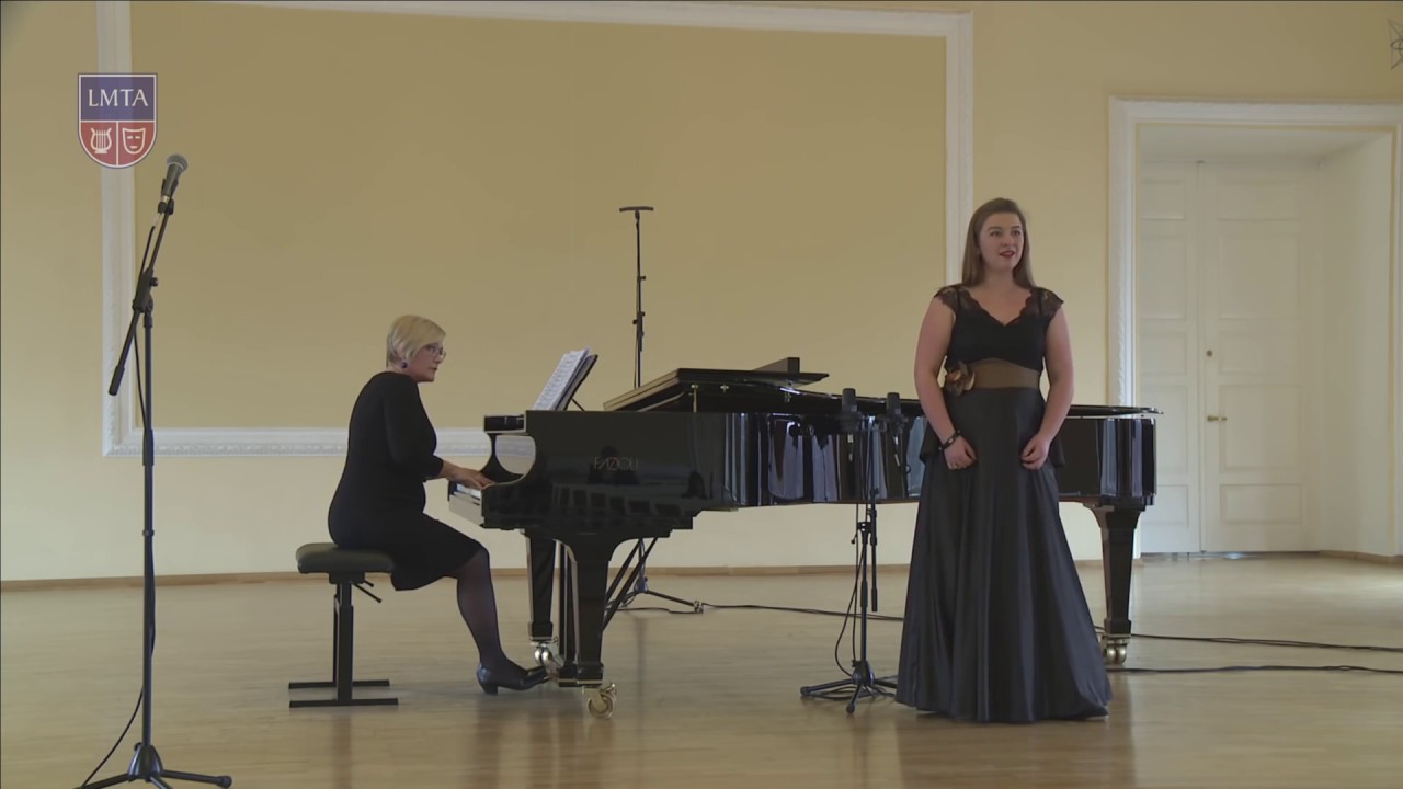 Puccini Mimi's aria "Si, mi chiamano Mimi" from opera "La Boheme" - YouTube
