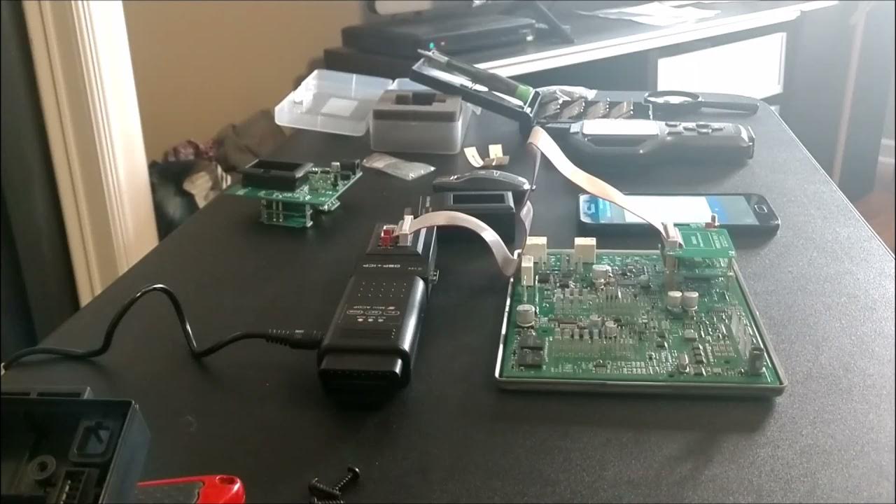 Porsche Macan Key Programming - YouTube