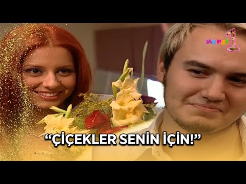 Burak, Eren'e ellerinde çiçeklerle geldi! | Hepsi 1