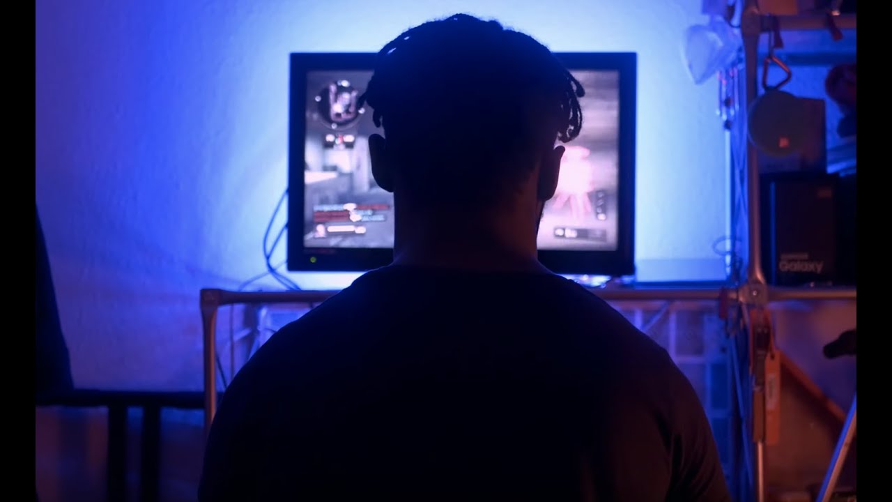 The Gamer | Short film - YouTube