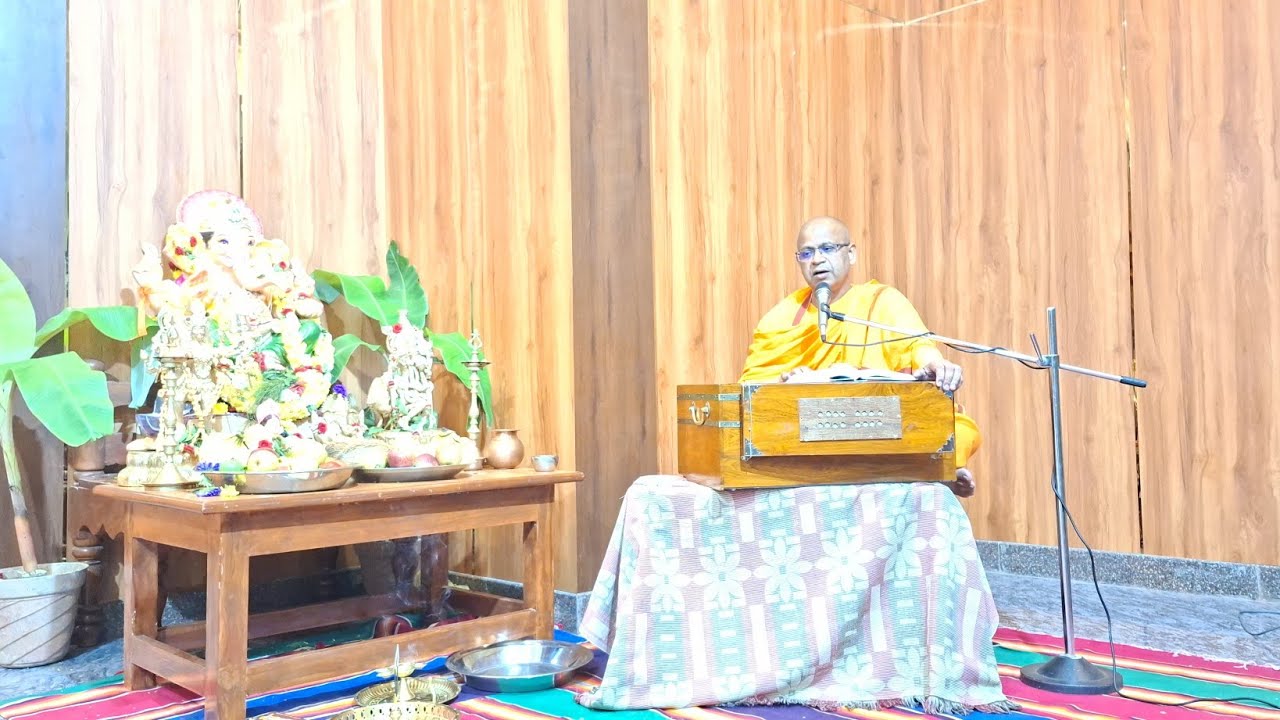 Gaiye Ganapati Sung: Swami Abhayananda ji @Ramakrishna Vivekananda ...