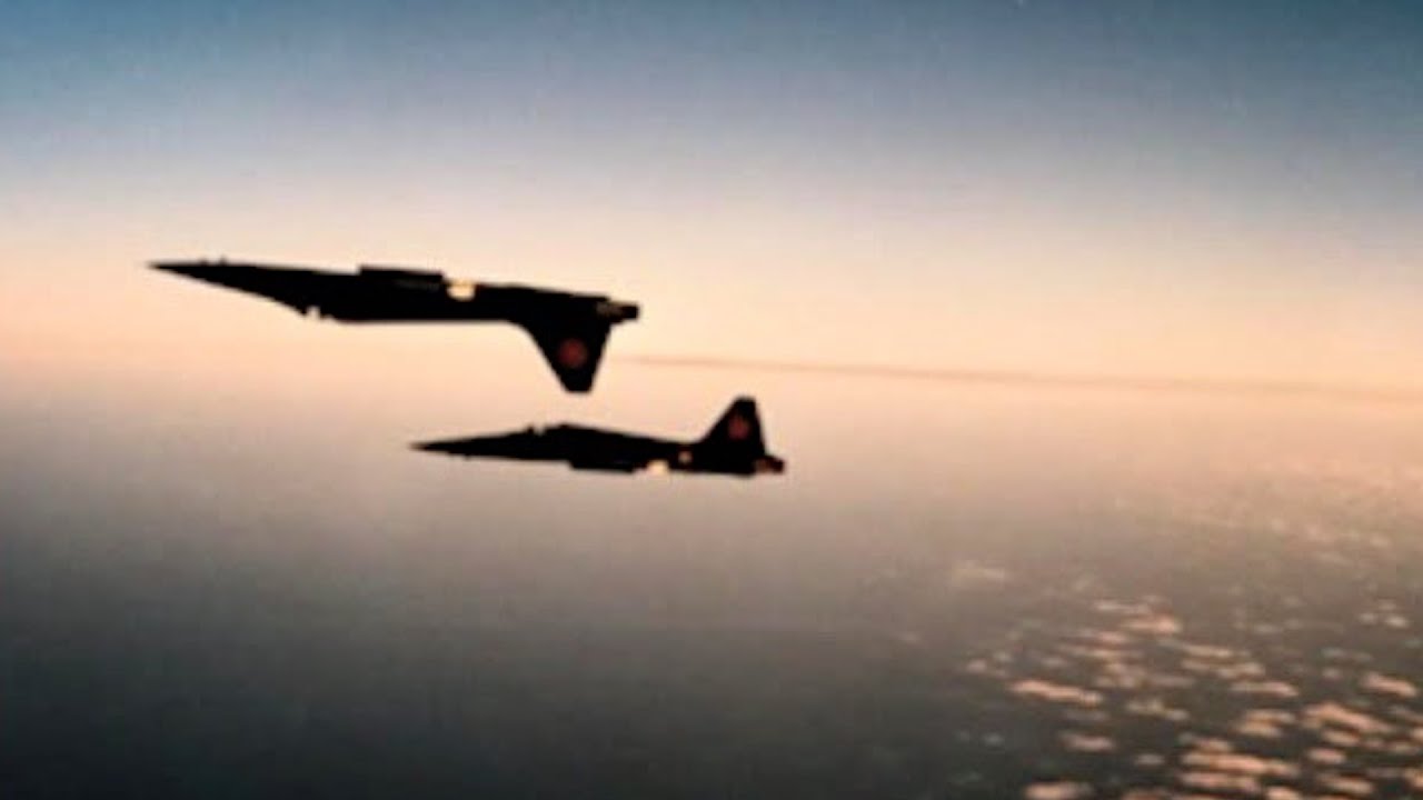 "Because I was Inverted" : Behind the Scenes with the REAL TOPGUN ...