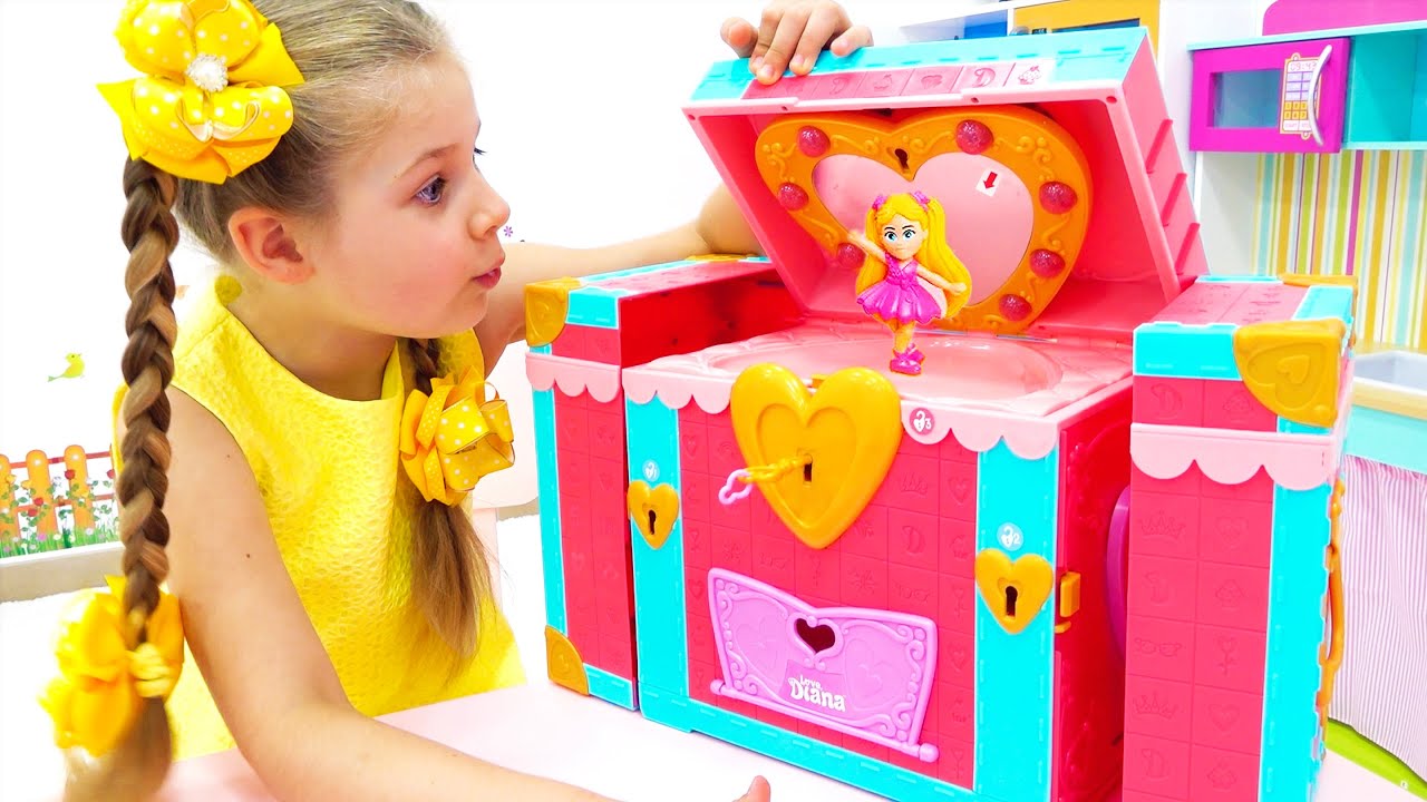 Diana and Friends play with "Love, Diana" toys! - YouTube