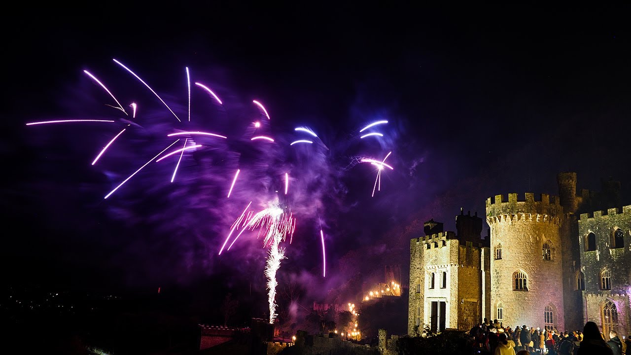 Gwrych Castle fireworks display November 5th 2022 - YouTube