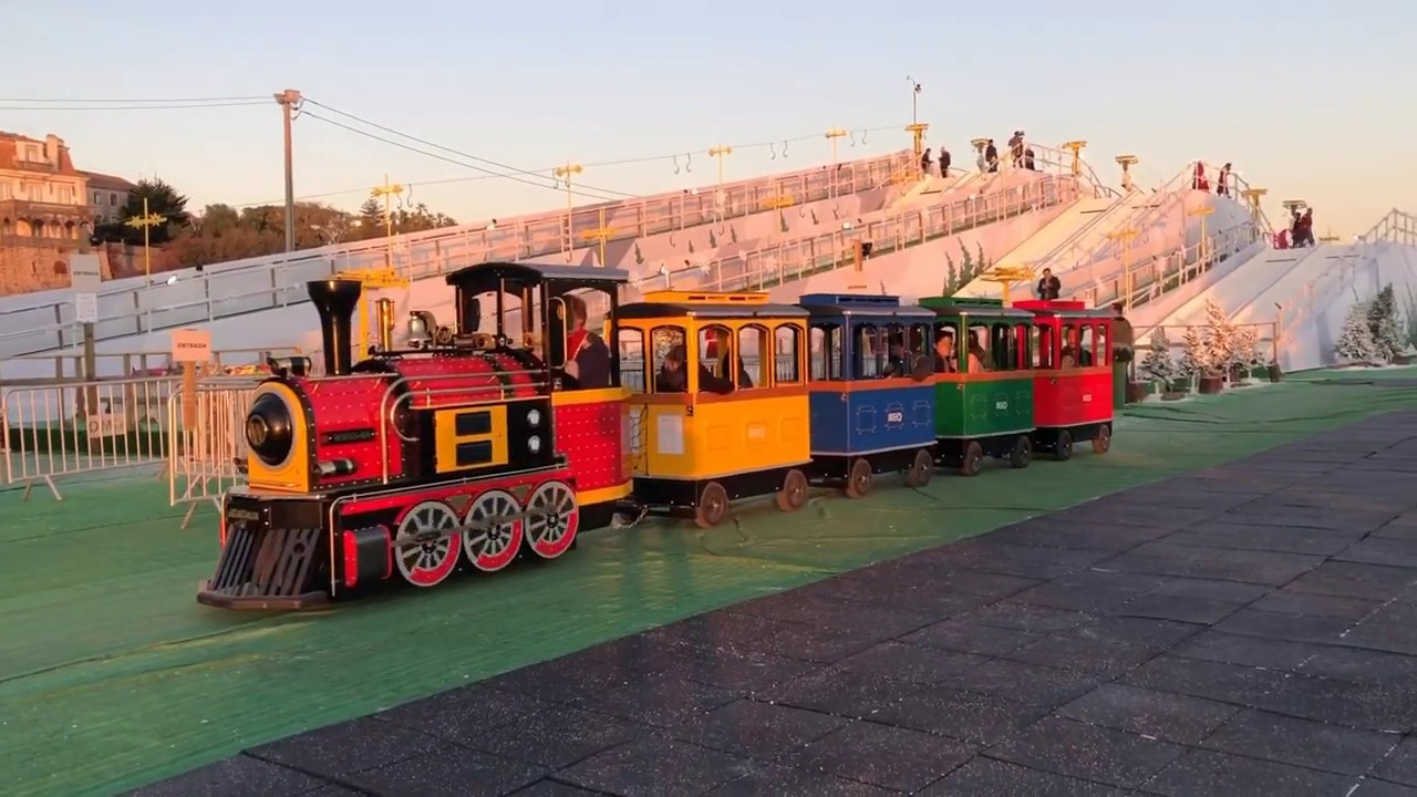 Conheça a Capital do Natal, parque temático em Lisboa - YouTube