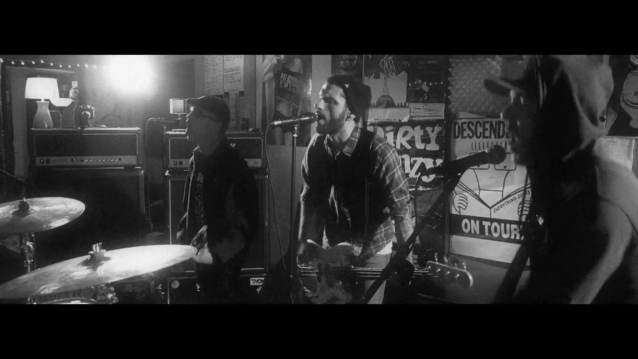 Dirty Fonzy "Covering Punk Songs" #1 : Riot Squad / She's automatic ...
