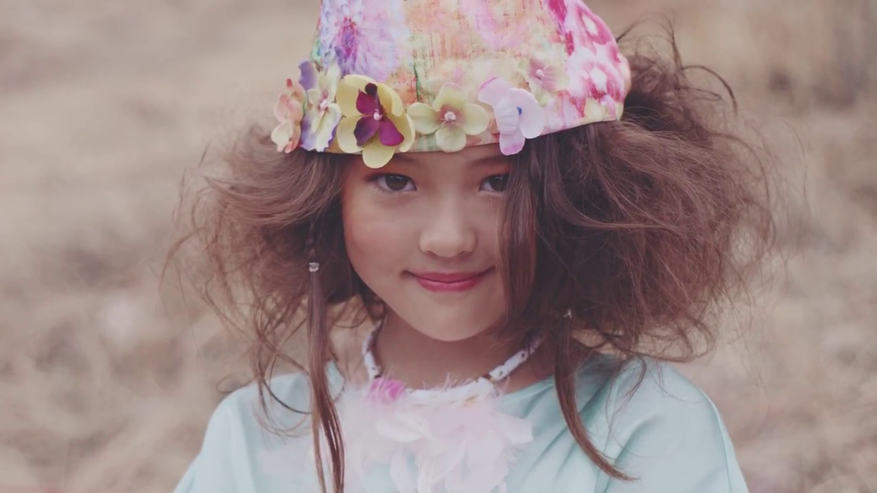 MODERN QUEEN kids S/S 2017 - YouTube