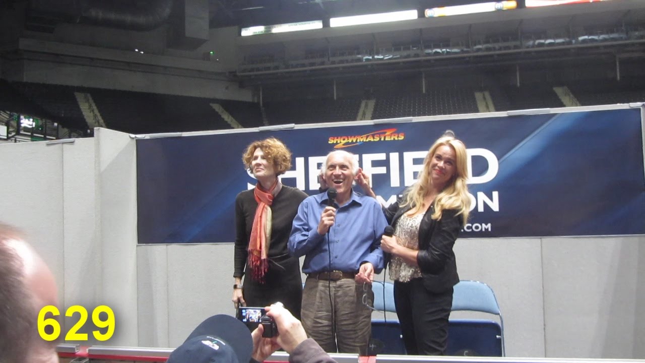 SHEFFIELD COMIC CON 2014 DAY 2 [Vlog 629] - YouTube