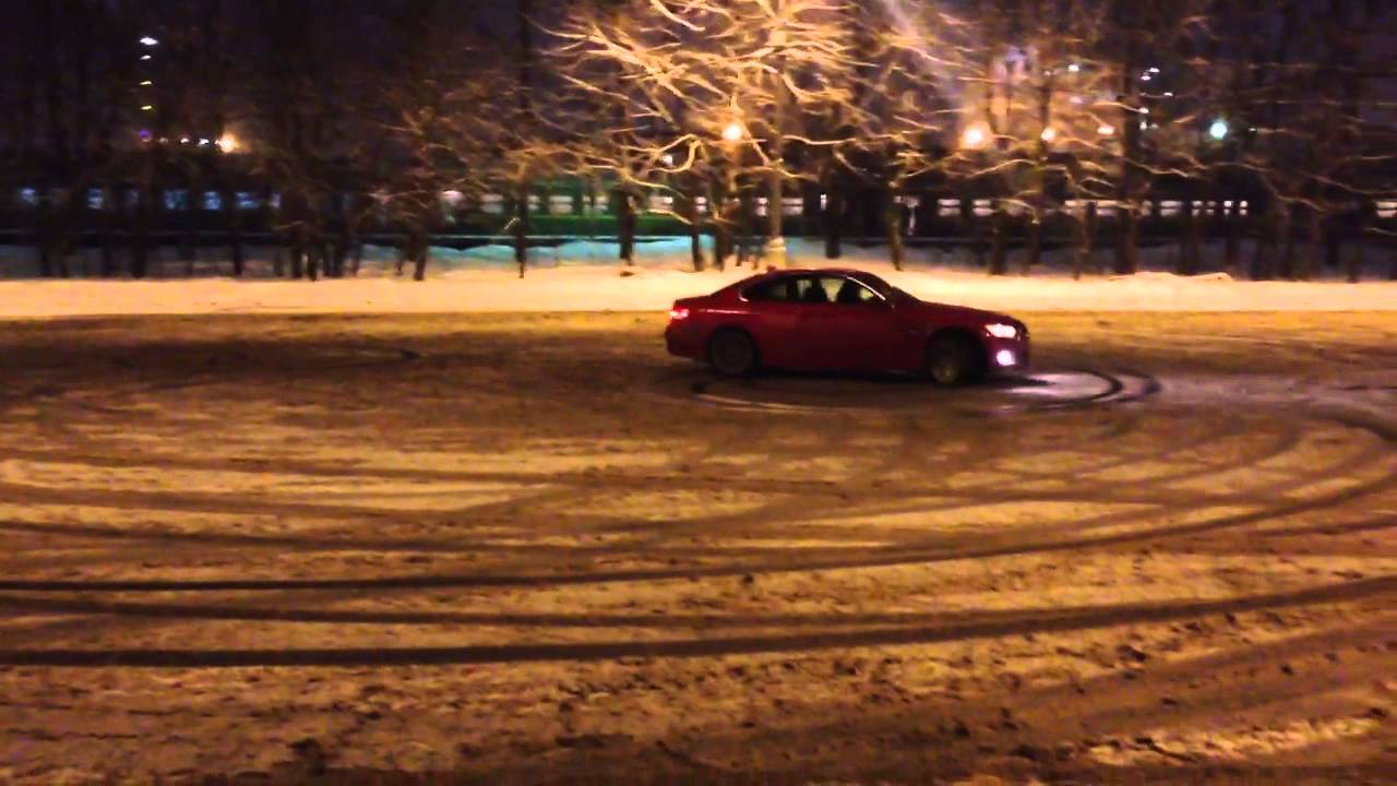 BMW 325xi e92 snow drift - YouTube