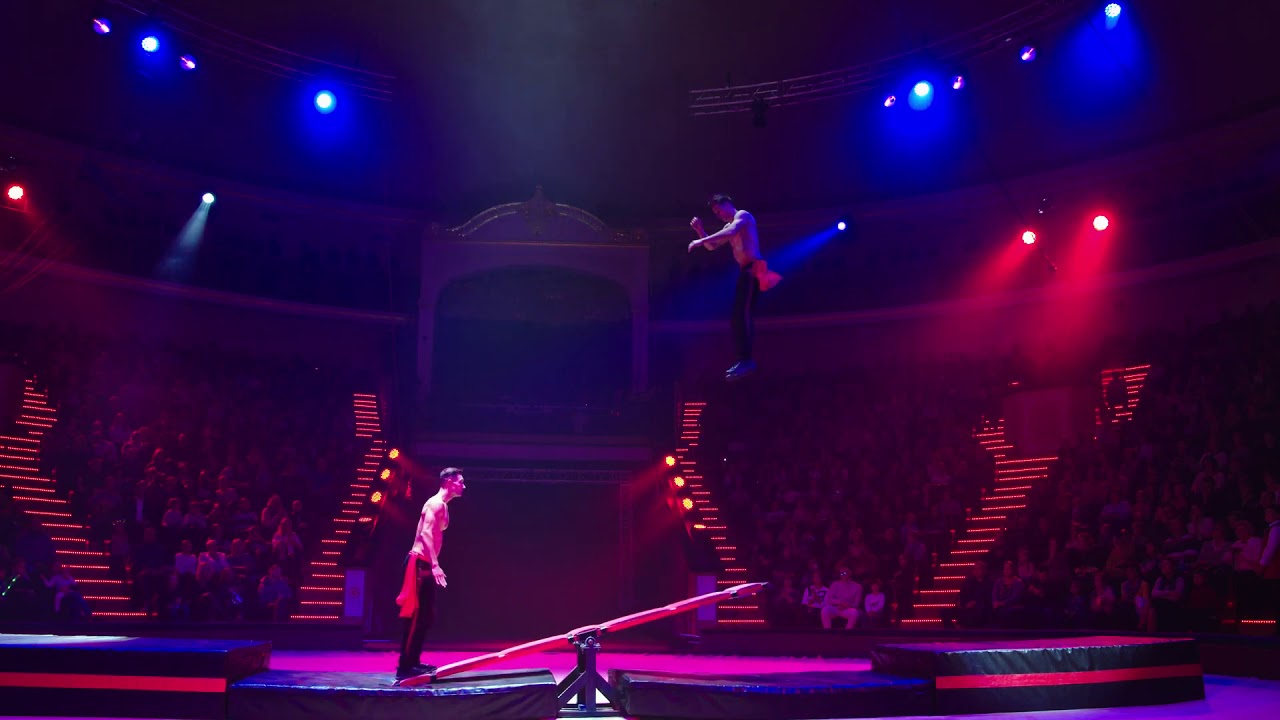 Jump'n'roll RED Teeterboard (Led by Victor Roshchin) - YouTube