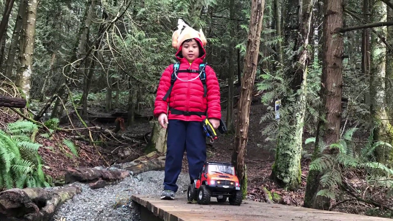 RC TRUCK : AXIAL UNIMOG - YouTube