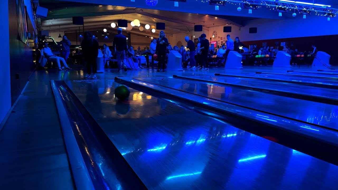 Jeu, panier et strike au complexe d’activité SP 52 - YouTube