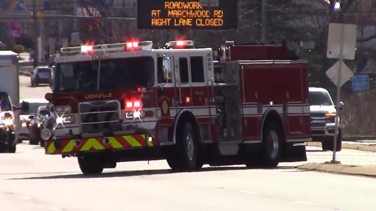 Lionville Fire Company Engine 47-2 Responding - YouTube