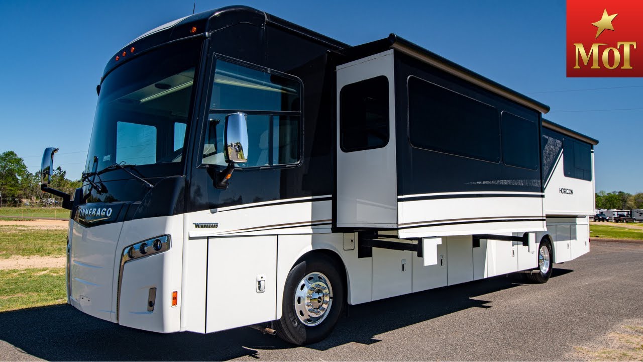Motorhomes of Texas 2018 Winnebago Horizon C2757 - YouTube