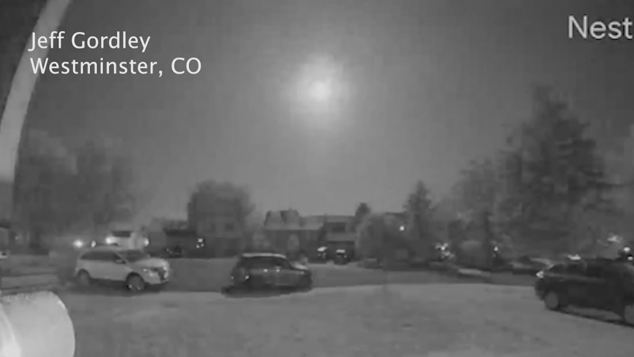 Burst of light from meteor seen for miles in Colorado - YouTube