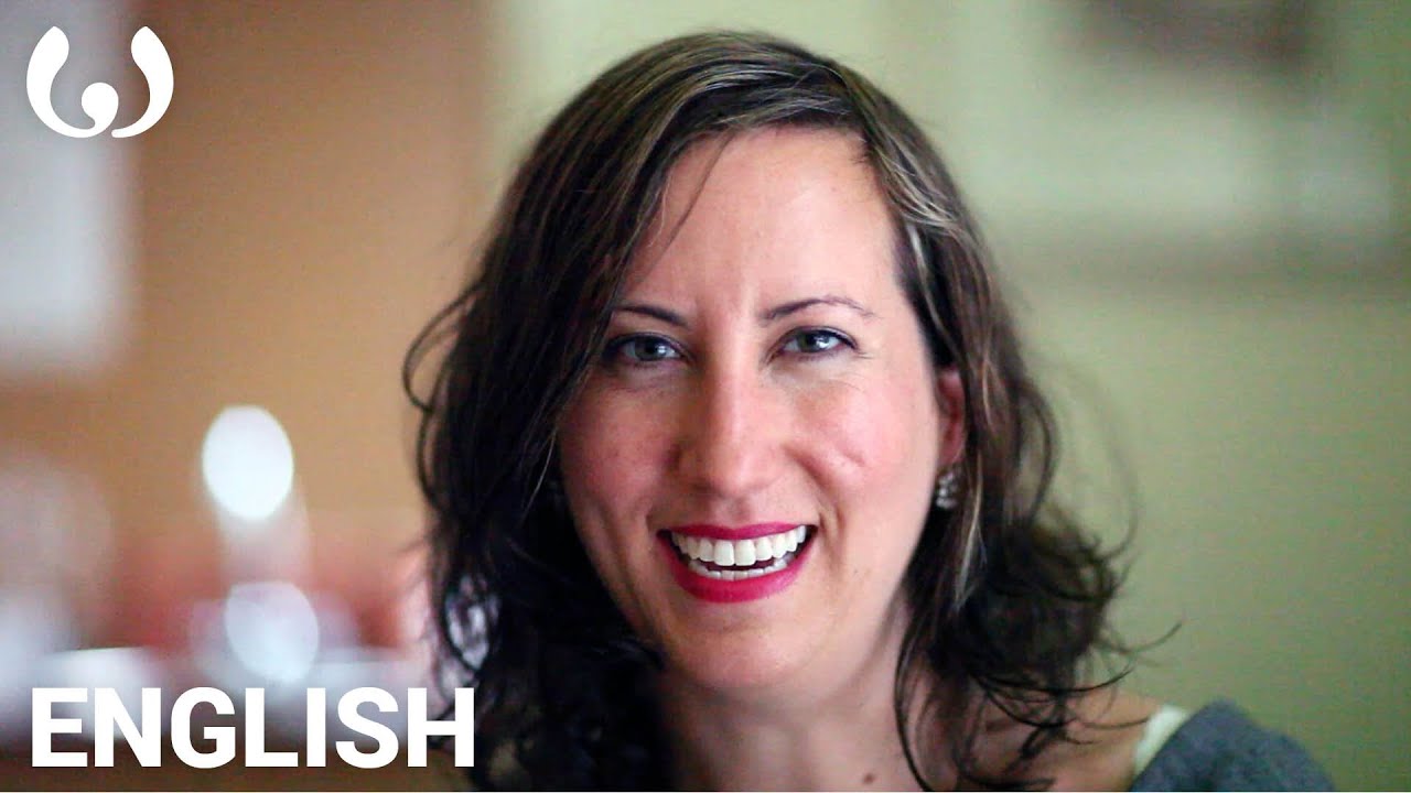 WIKITONGUES: Jennifer speaking English - YouTube