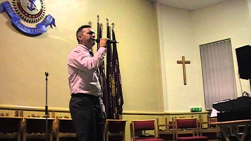 Jon Alston singing 'Thats Life' as sung by Michael Buble - YouTube