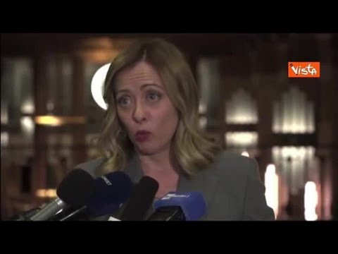 Meloni: "Nessuna crepa con il Quirinale, rapporto con Mattarella ottimo" - YouTube