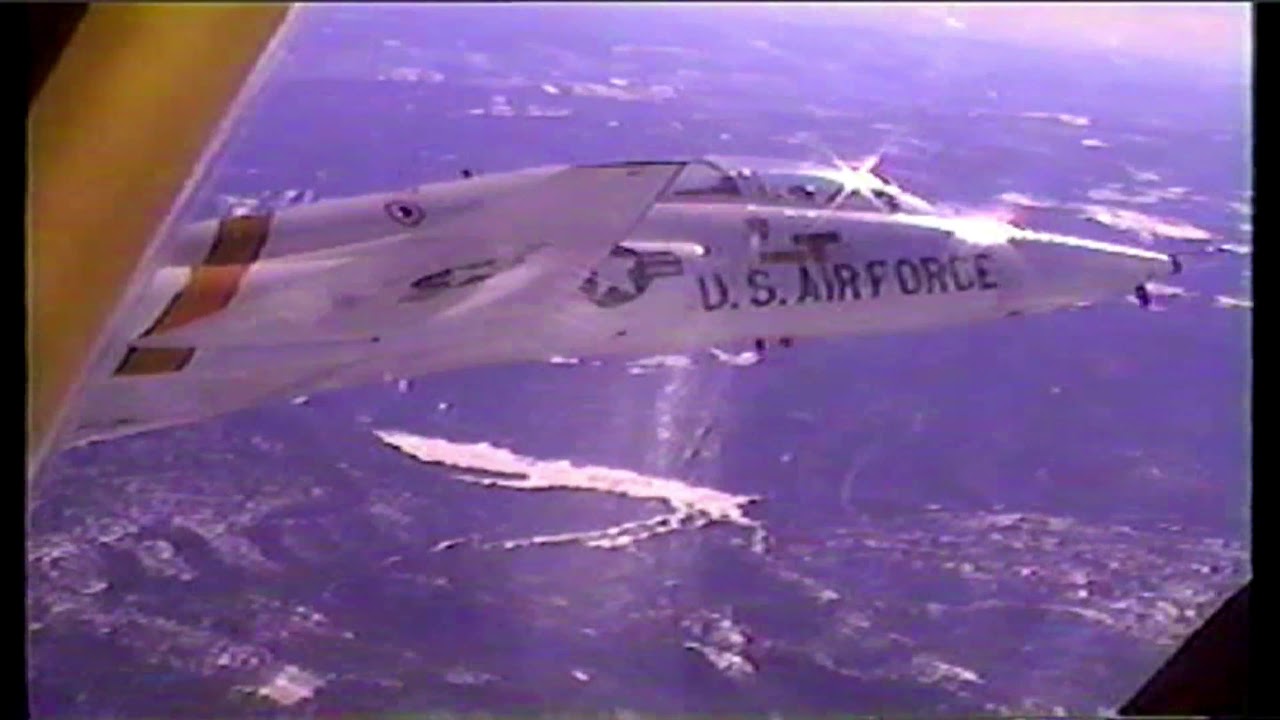 T 38 Formation - YouTube