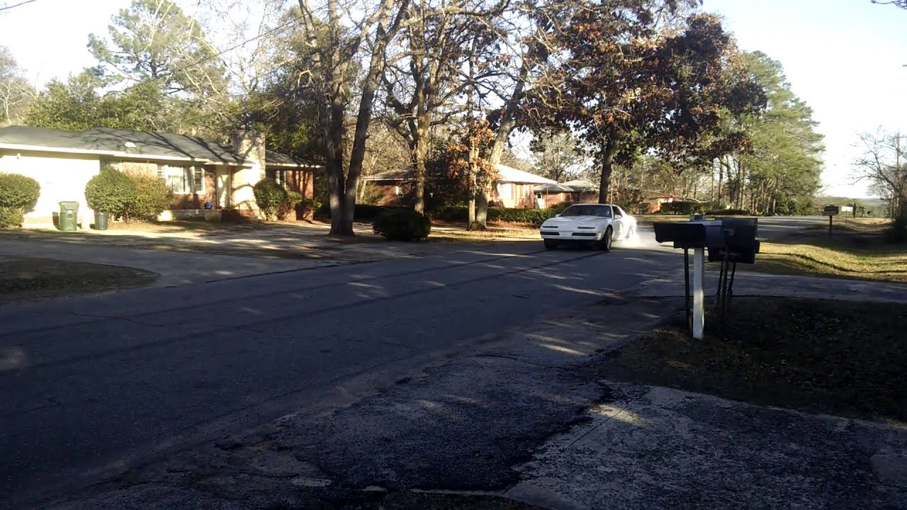 Bad ass 86 Firebird formula 350 burn out - YouTube