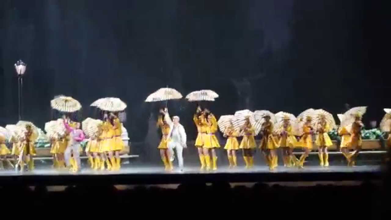 Derek Hough New York Spring Spectacular Singing in the Rain - YouTube