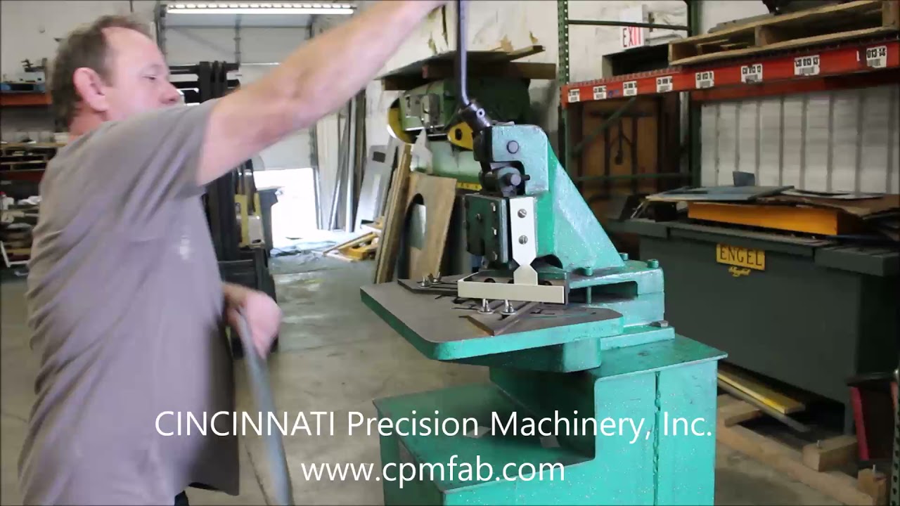 Used Tennsmith 6x6 Corner Notcher with Stand - YouTube