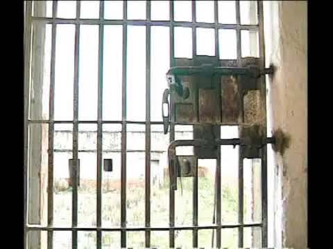 Οι φυλακες του Εμβέρ Χότζα (1996) - YouTube