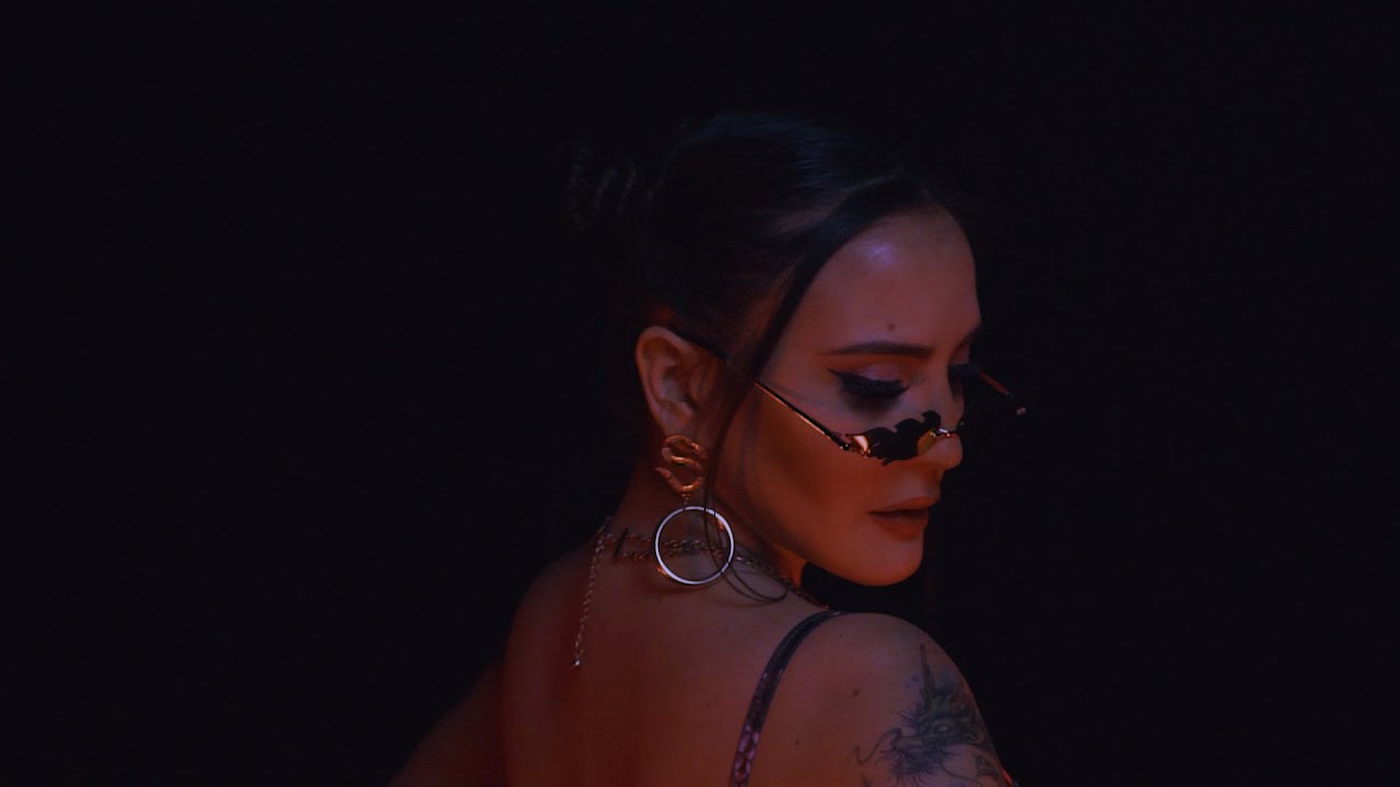 Blue Mary - Corazones Rotos (Video Oficial) - YouTube