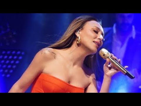 Ziynet Sali - Aşk Nerede (Canlı Performans)