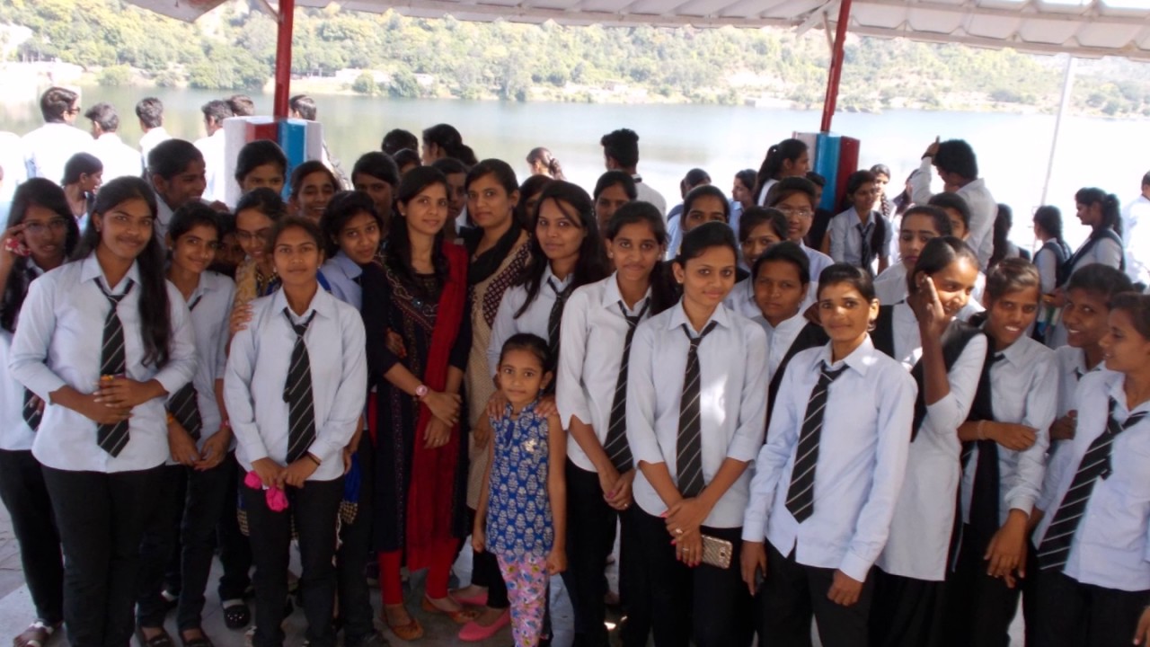 APC COLLEGE TOUR - YouTube