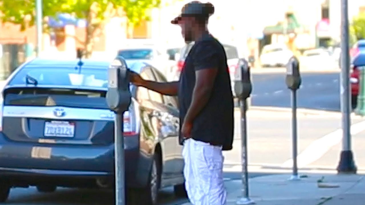 Homeless Man Does Incredible Act Social Experiment - YouTube