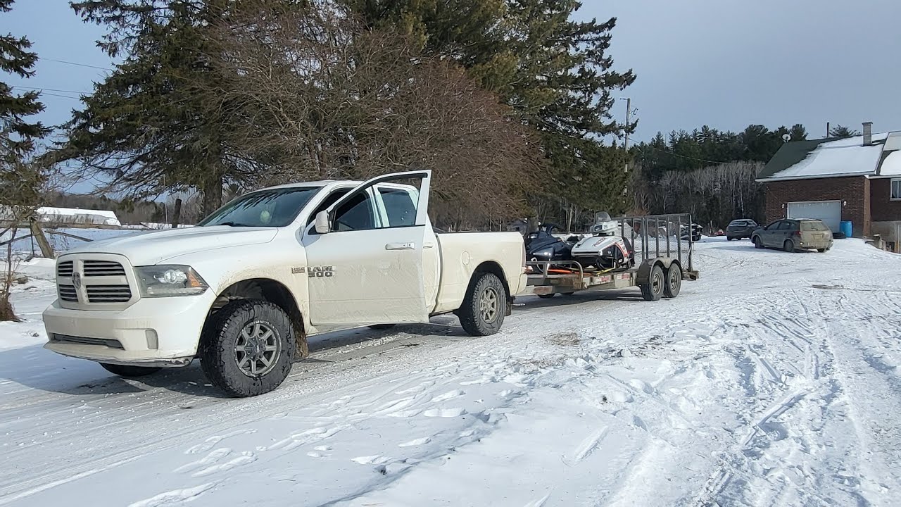 SKIDOO FUN WITH VINTAGE SLEDS PHAZER 485 MXZ 600 OVASION 340 AND SAFARI ...