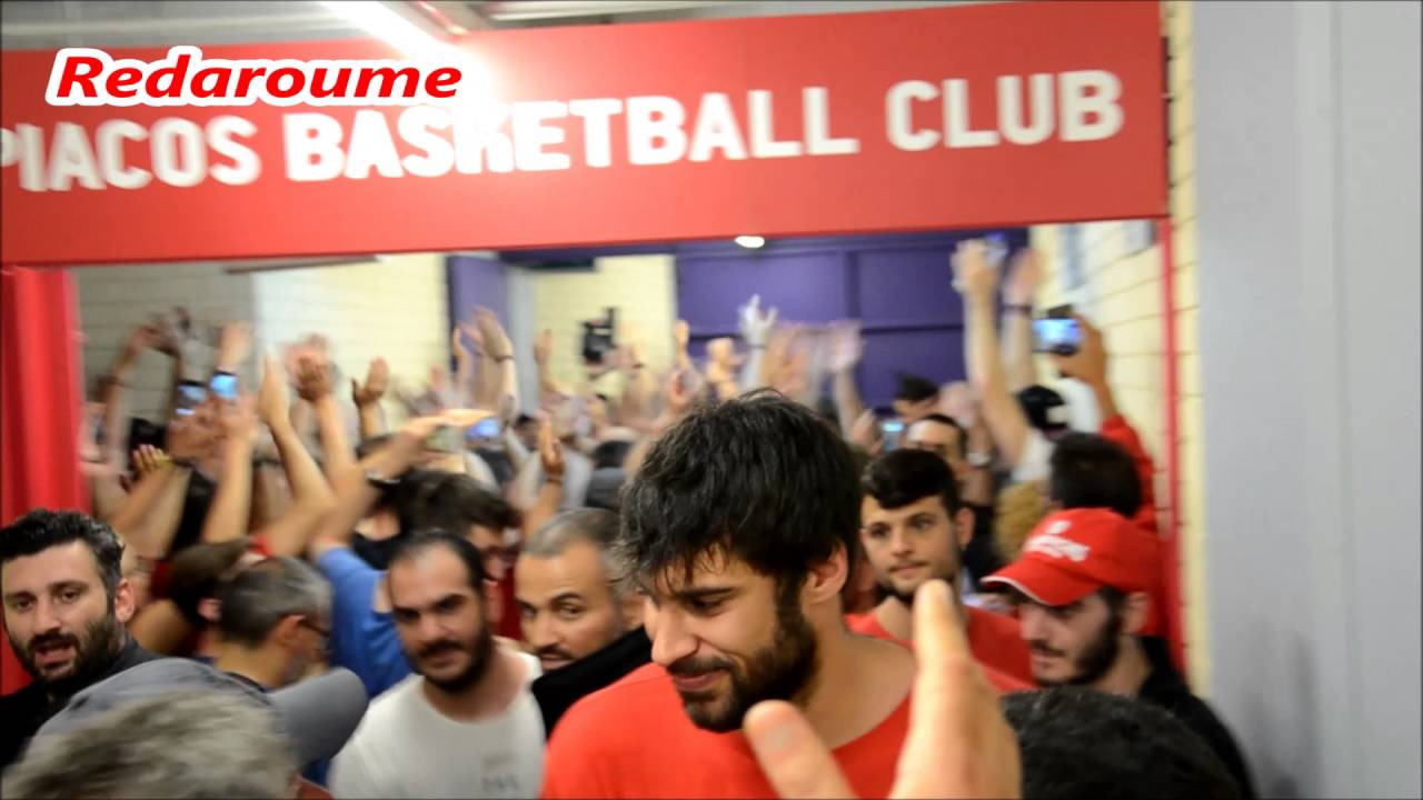 Olympiacos B.C 2015-2016 - Η υποδοχη των πρωταθλητων στο Σ.Ε.Φ - YouTube