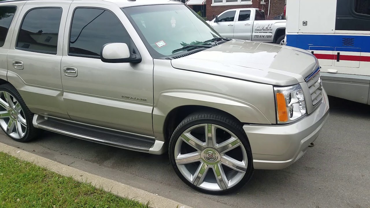 2004 Cadillac Escalade on 26" Cadillac replicas CLEAN! - YouTube