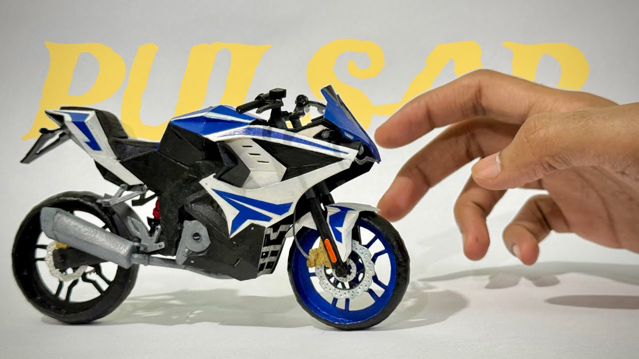 PULSAR RS200 - Making hyper realistic bike using paper - YouTube