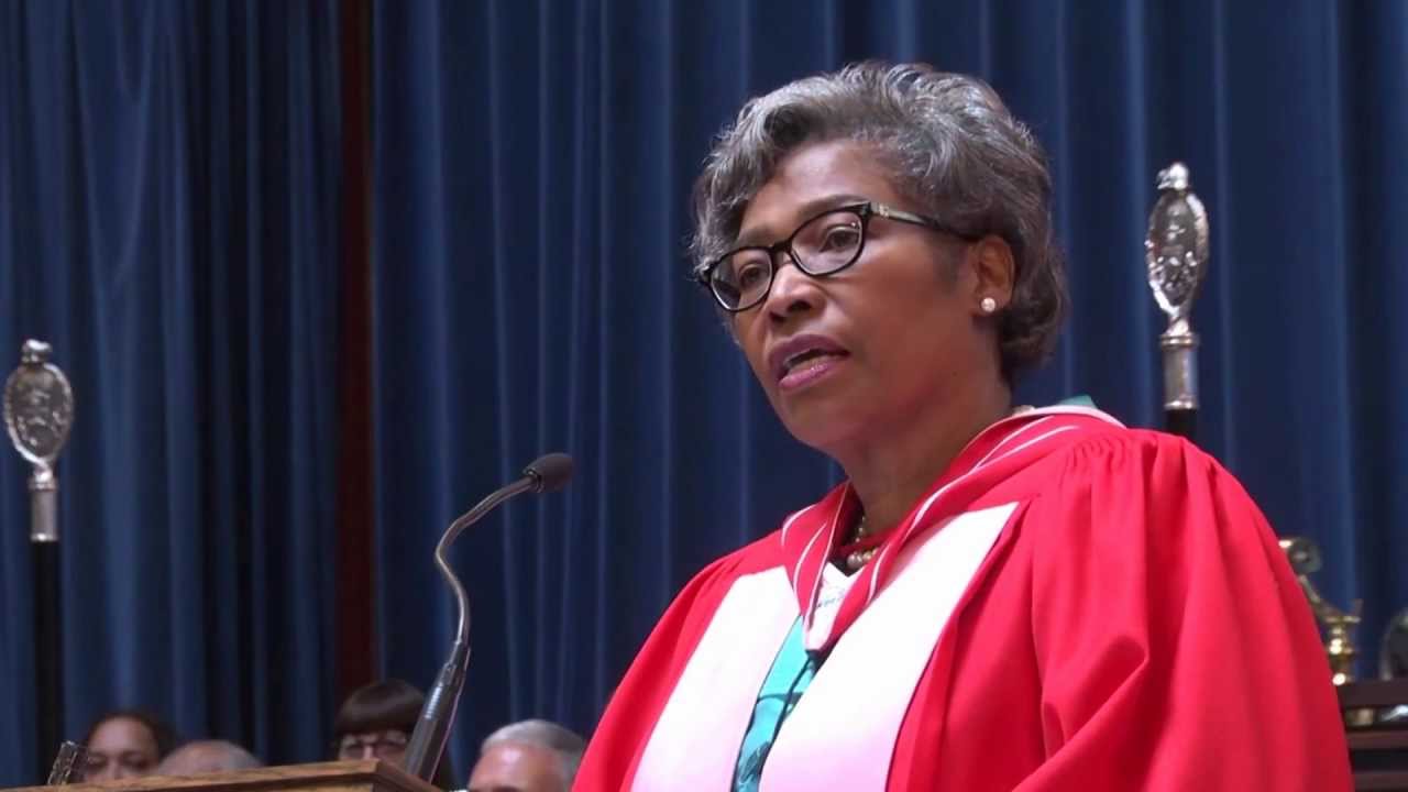 Dr. Avis Glaze - International Education Expert - YouTube