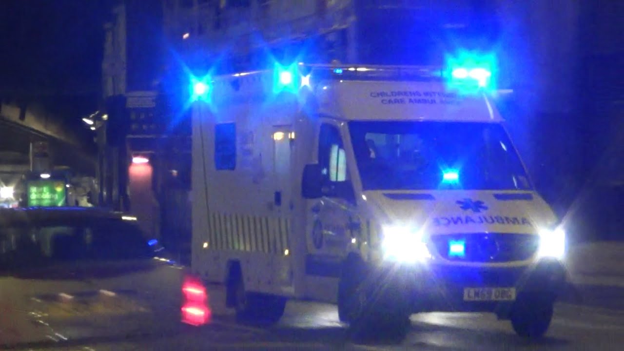 St.John Ambulance - South Thames Retrieval Service - Mercedes Sprinter - On shout in Lambeth ...