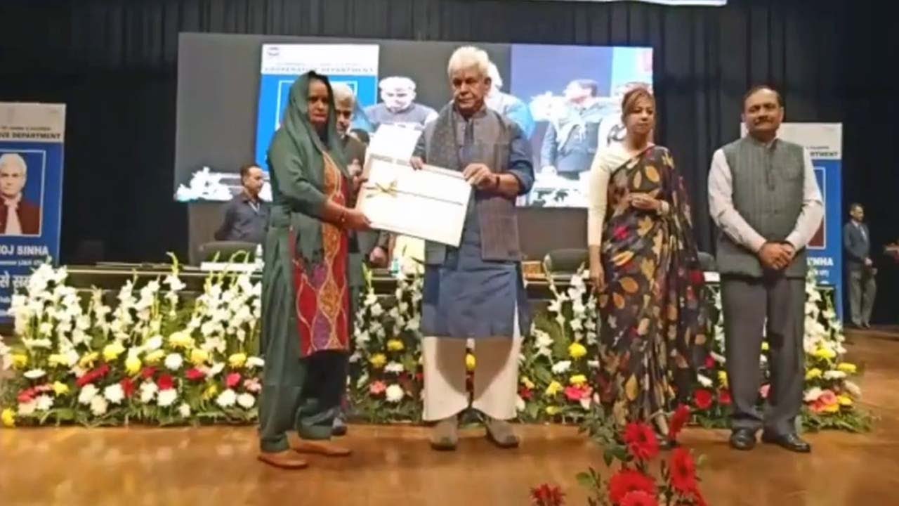 Female, SC/ST Participation In Cooperative Societies Be Increased: LG ...