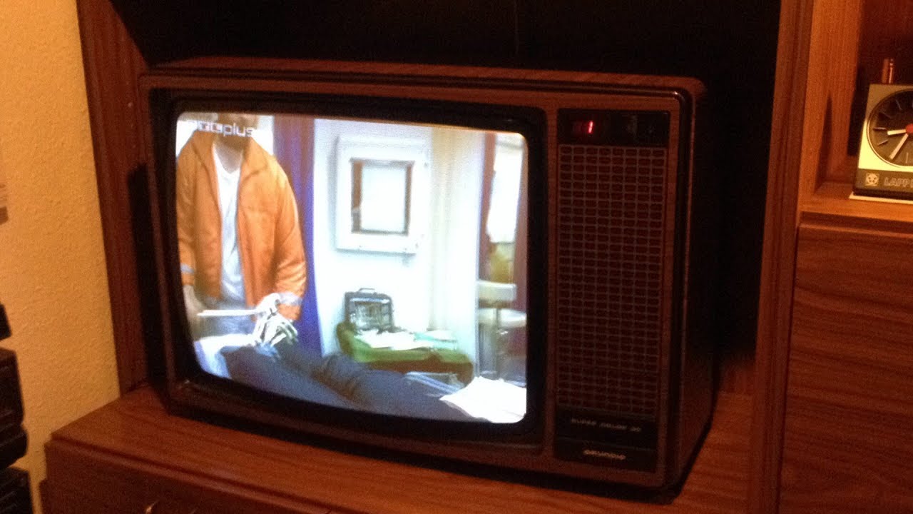GRUNDIG SUPER COLOR 30 (8485) Farbfernseher von 1980 - YouTube