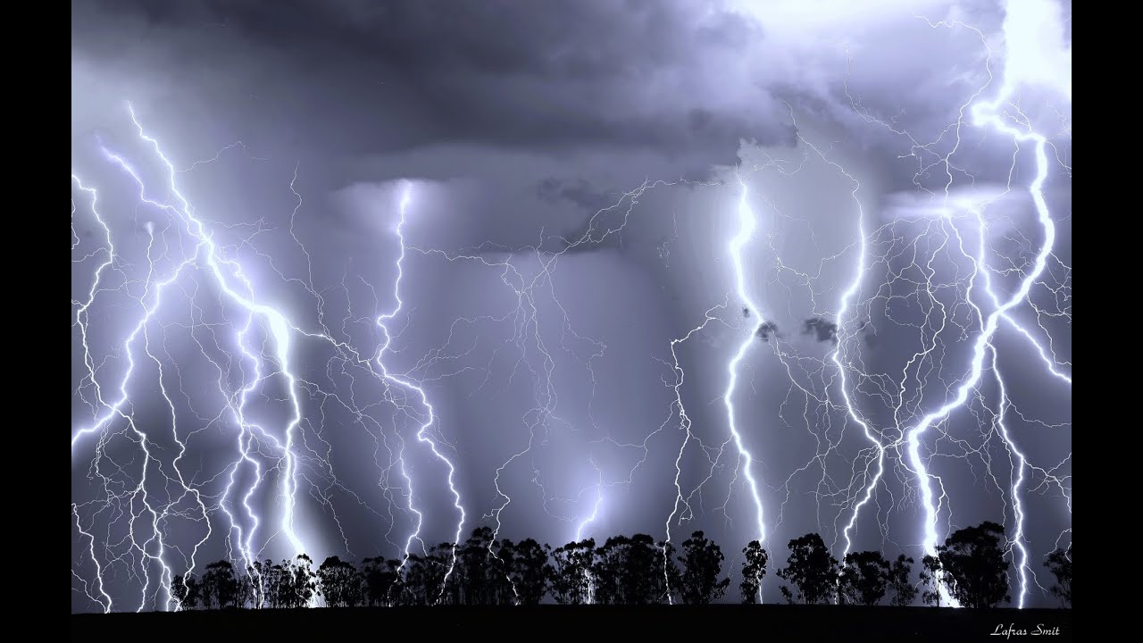 Crazy thunderstorm of 3 Jan 2020 - YouTube