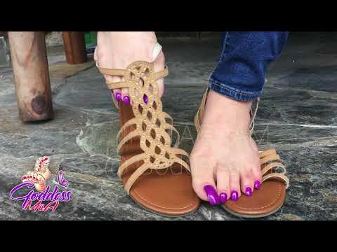 Long Toe Nail Goddess Miia