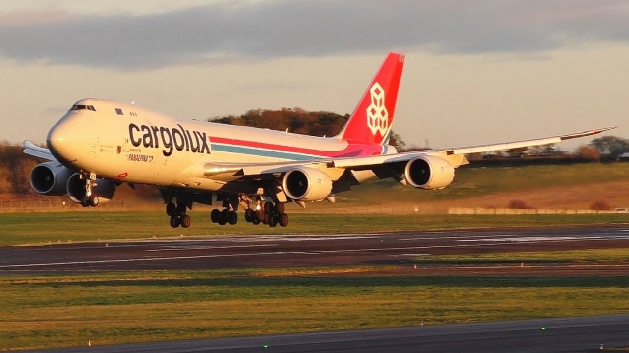 Cargolux Boeing 747-8F Stunning Sunset Landing at Prestwick Airport ...