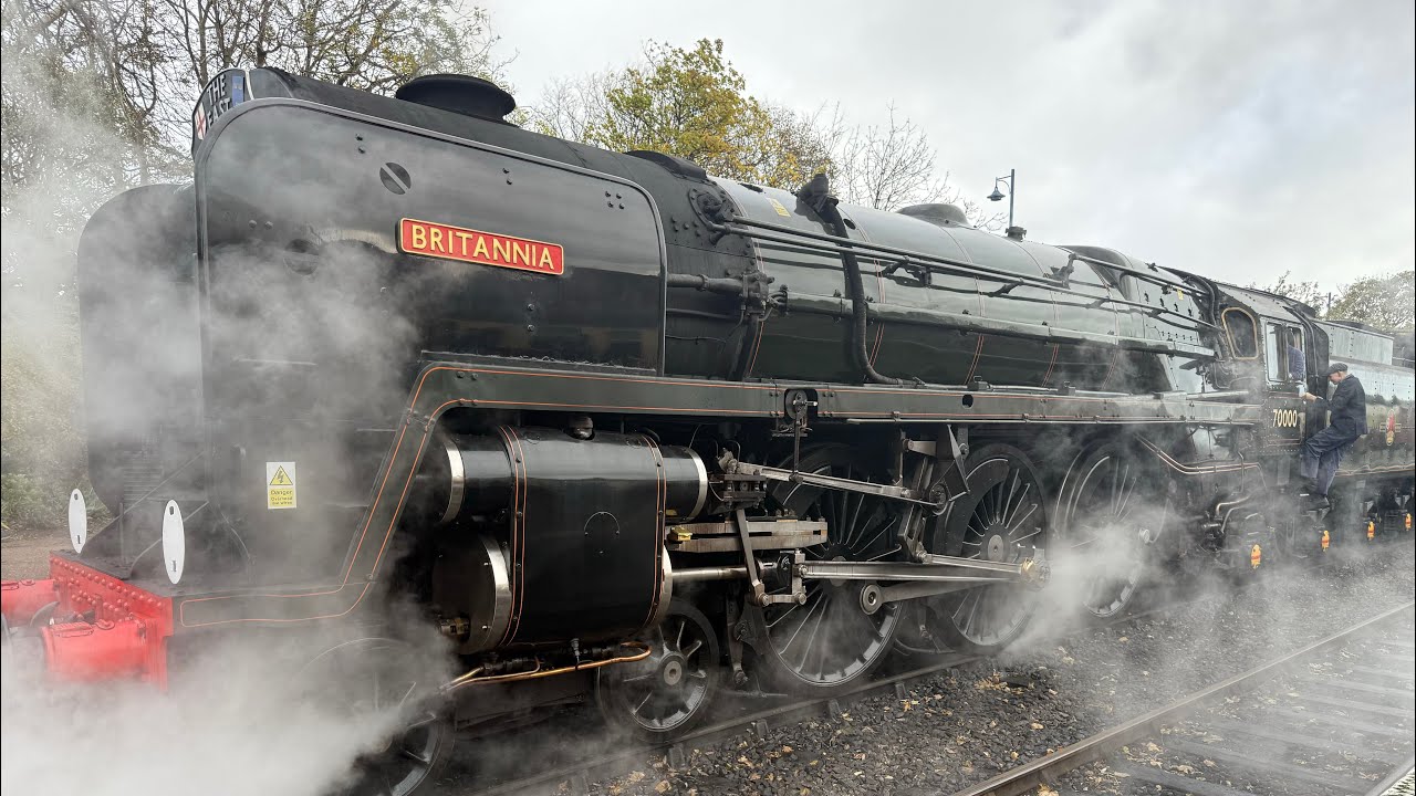 HOLY STEAM! 70000 Britannia 4-6-2 British Railways Standard Class 7 ...