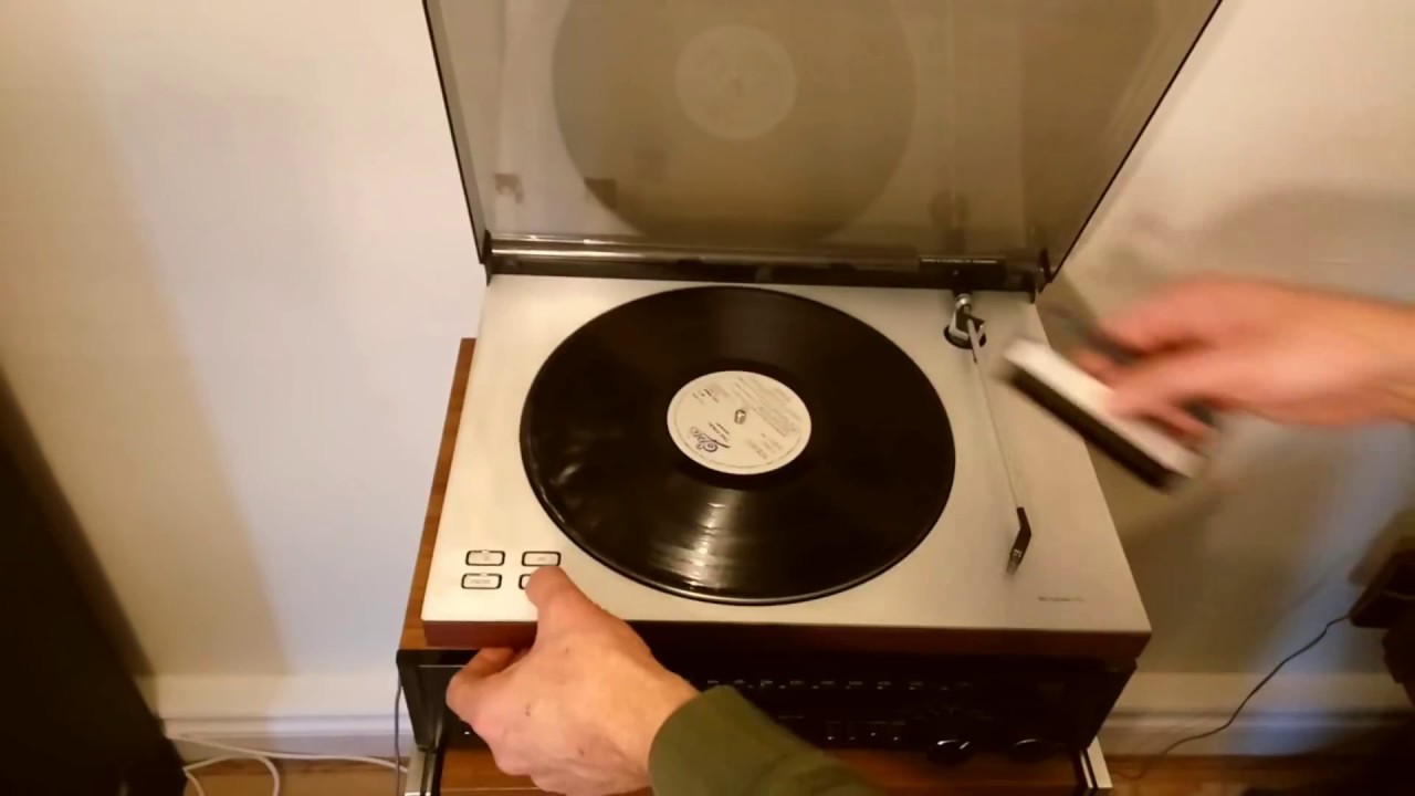 Bang Olufsen Beogram 1700 Turntable - YouTube