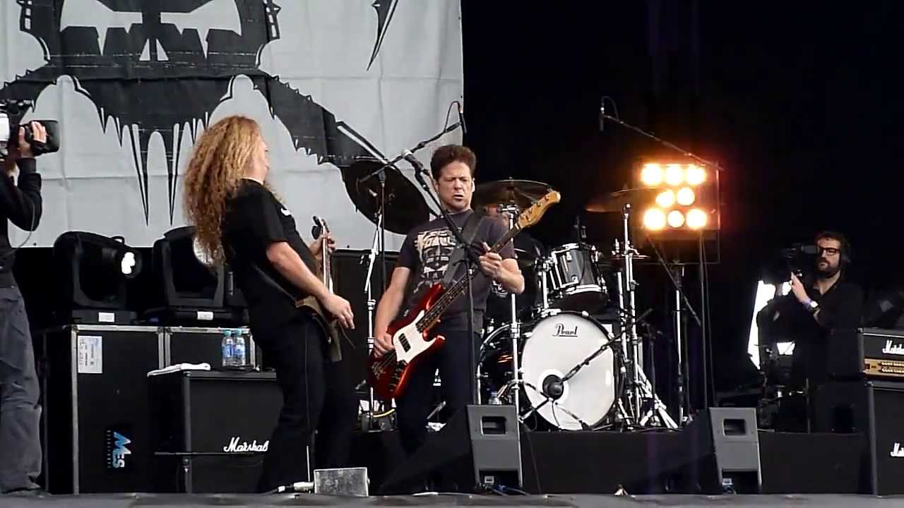 Voivod live with Jason Newsted - YouTube