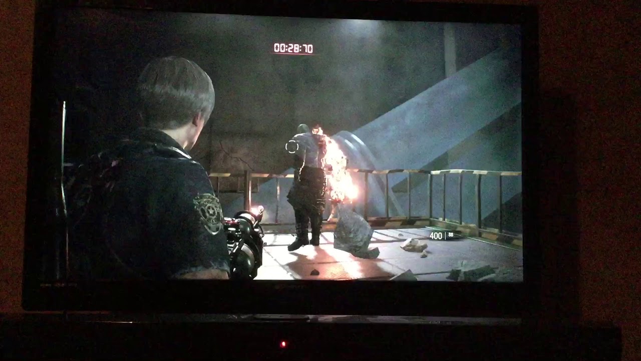 Resident Evil 2 Remake Final Boss Fight (Glitched) - YouTube